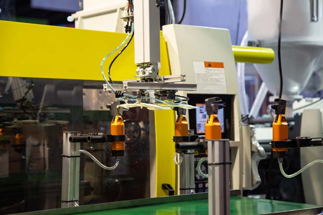 Factors Affecting the Positioning Accuracy of Injection Molding Machine ...