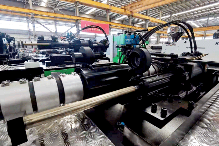 Custom Injection Molding Machine with Adjustable Injection Carriage ...